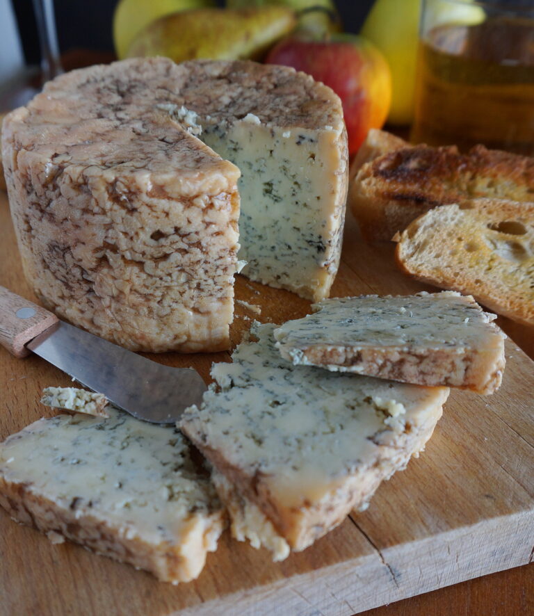 Spanish Blue Cheese – International Cheese Inc.